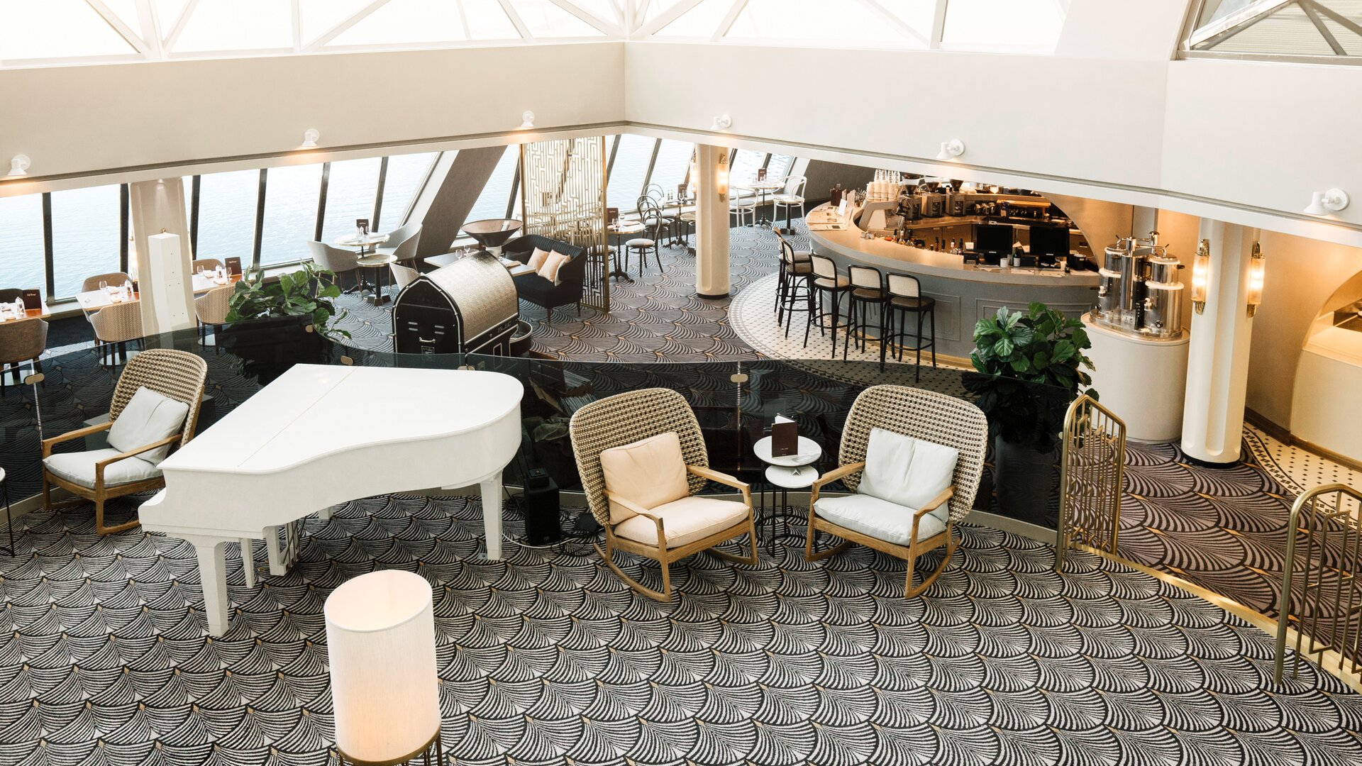 Café Lounge Die genussvolle Kreuzfahrt | TUI Cruises