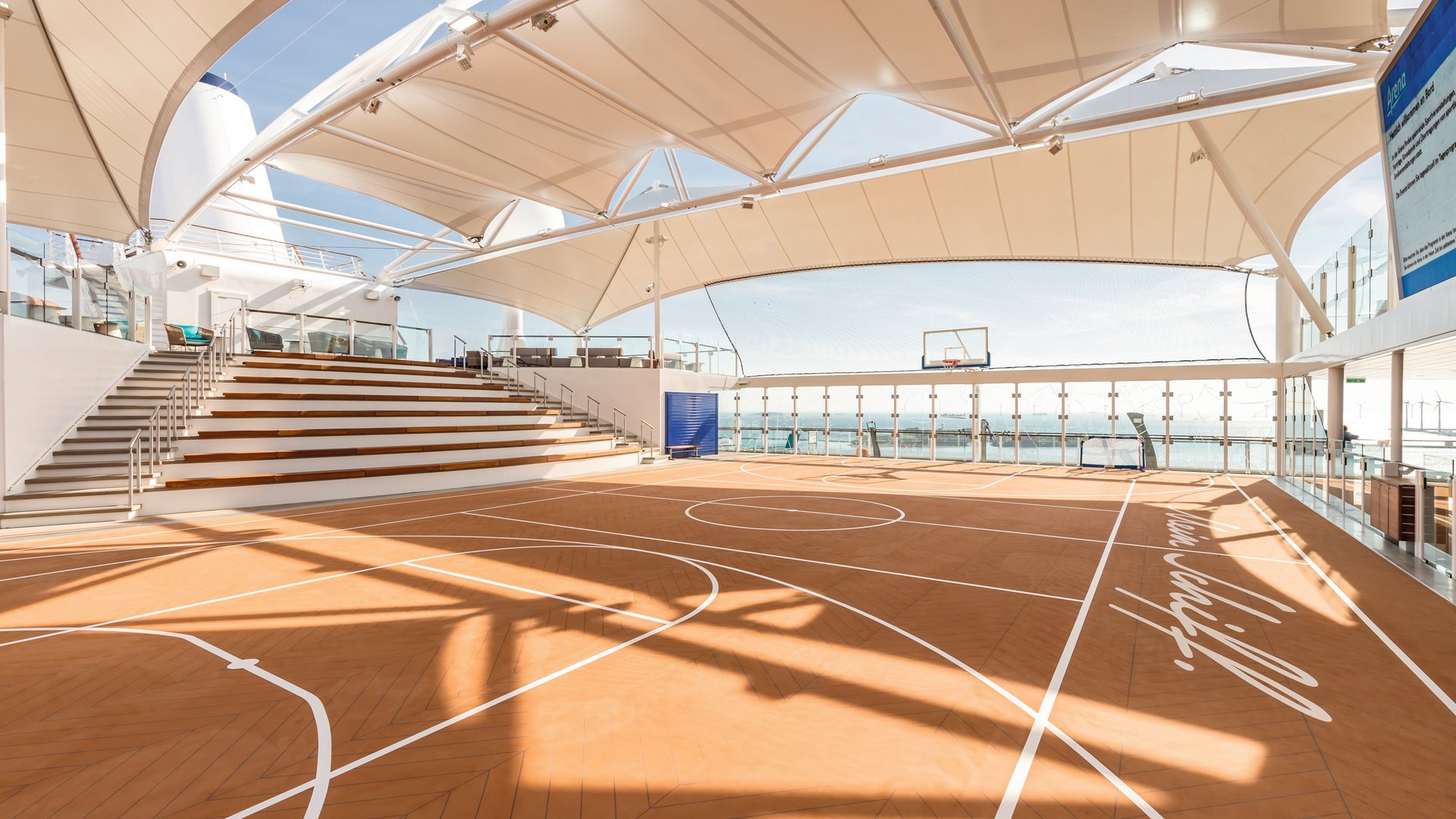 Arena Die Wohlfühl-Kreuzfahrt | TUI Cruises